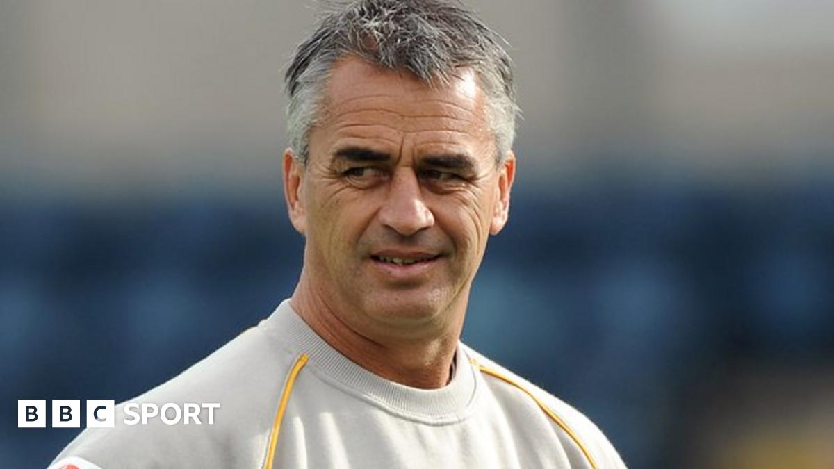 Worcester Warriors: Backs coach Shane Howarth leaves Sixways - BBC Sport