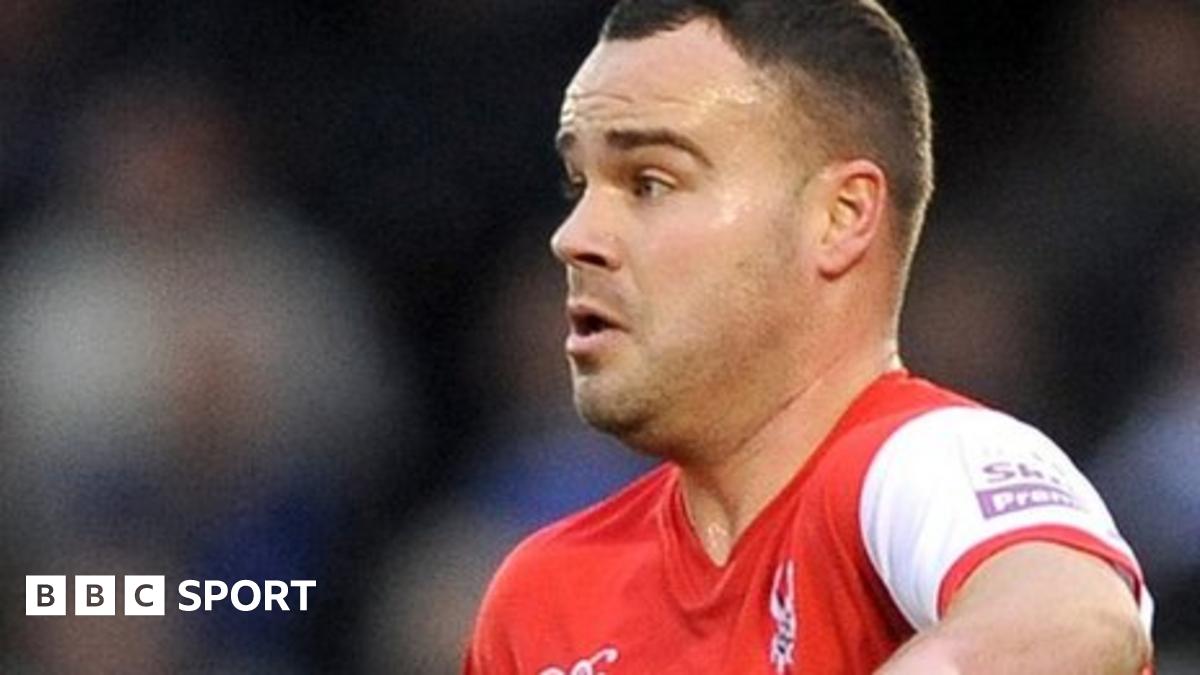 Lee Fowler: Crawley Town midfielder 'wasted his talent' - BBC Sport