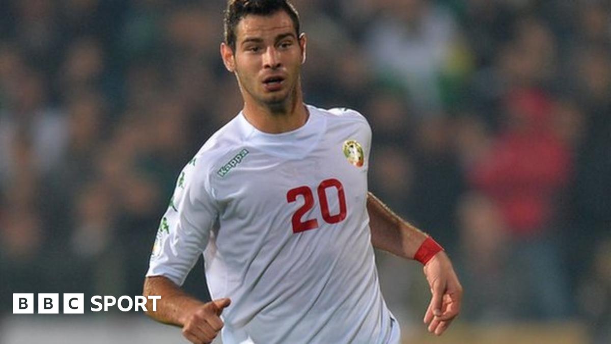 Transfer Deadline Day: Bolton sign Twardzik and Slavchev - BBC Sport