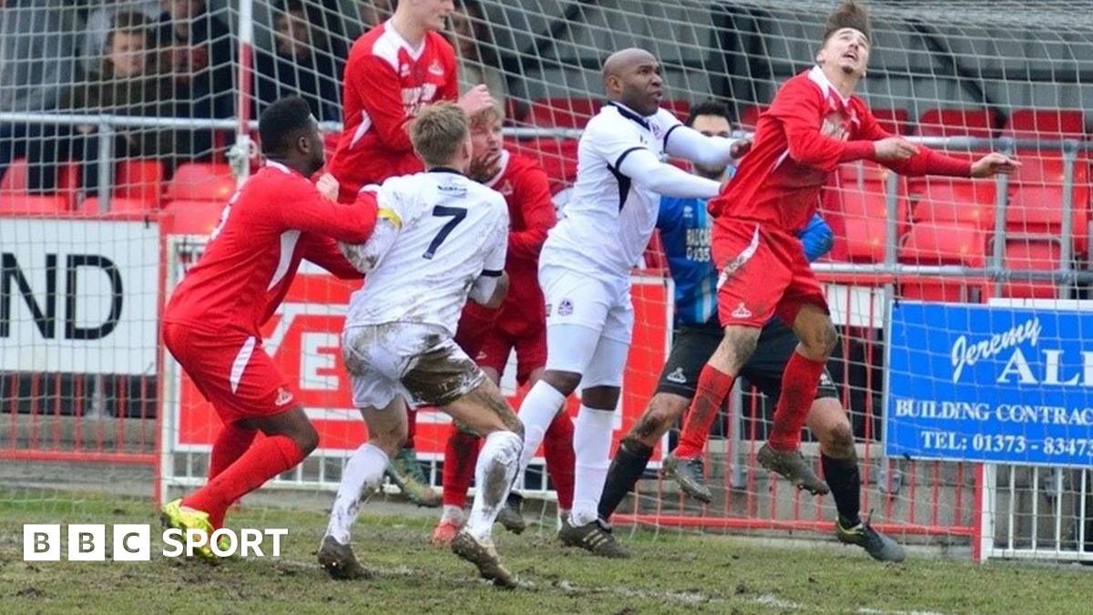 Truro City: Steve Tully 'frustrated' by Frome Town defeat - BBC Sport
