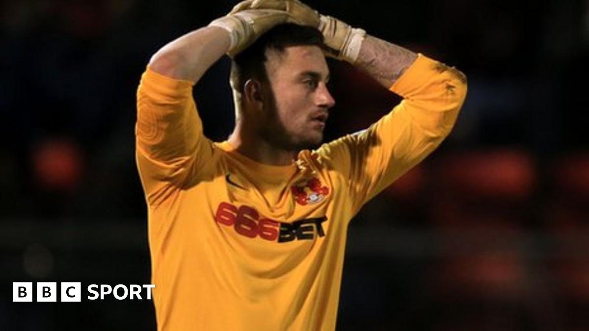 Alex Cisak: Leyton Orient extend loan of Burnley goalkeeper - BBC Sport