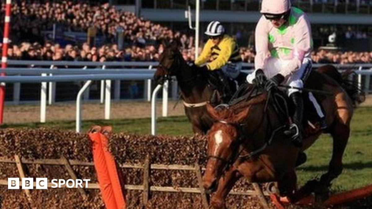 Faugheen champion as Mullins makes history; Annie Power falls - BBC Sport