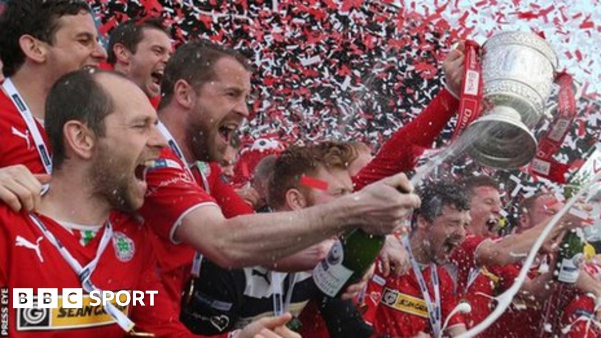 Danske Bank extend Irish Premiership sponsorship deal - BBC Sport