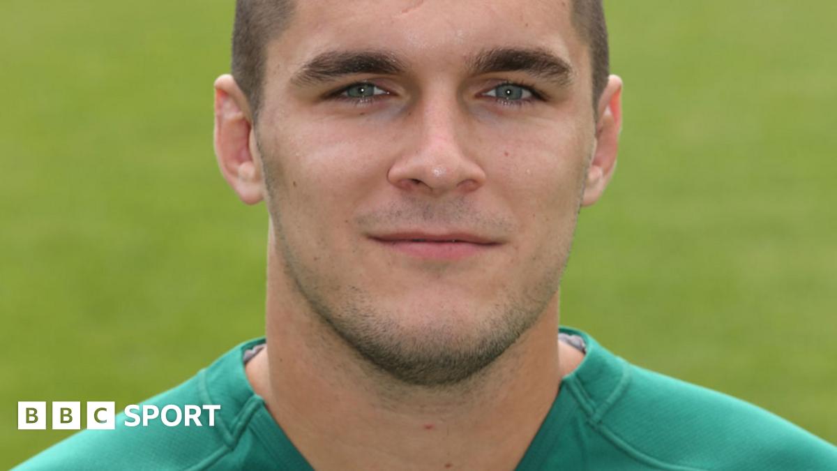 Scarlets: Leicester lock Tom Price joins Welsh region - BBC Sport