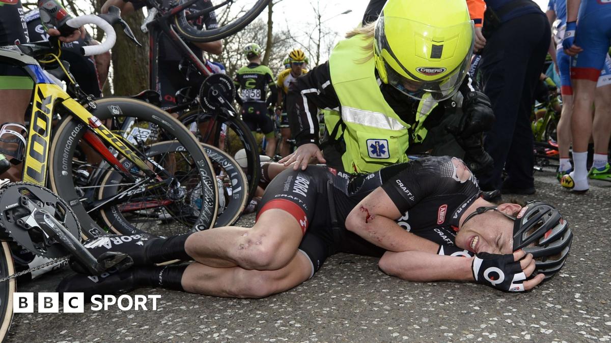 Sir Bradley Wiggins and Geraint Thomas avoid Scheldeprijs pile-up - BBC ...