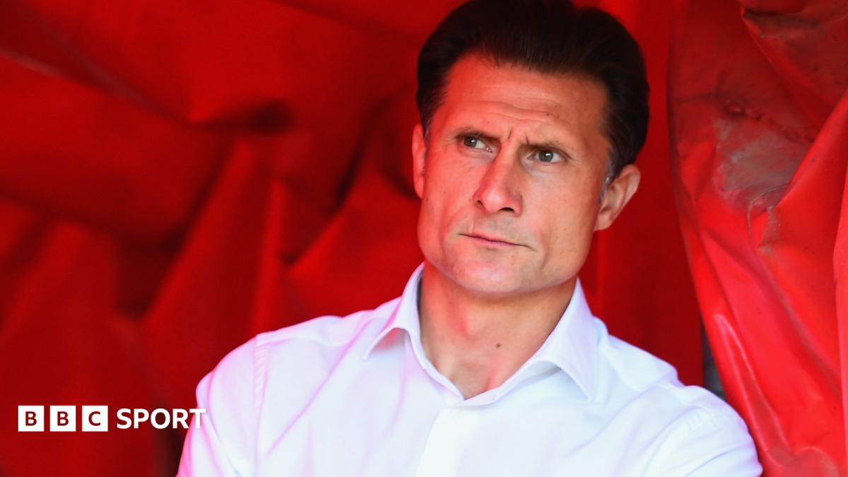Torquay: Chris Hargreaves says Sturrock replacement 'not vital' - BBC Sport
