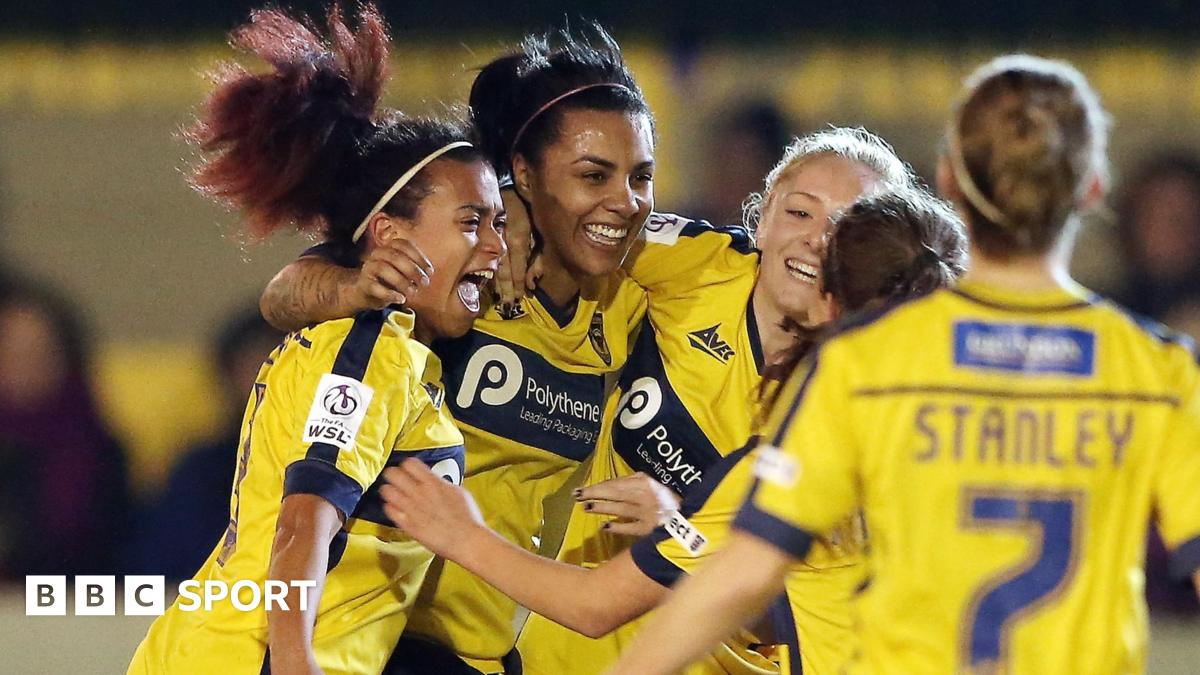 Oxford United Women: Signs are encouraging, says boss Les Taylor - BBC ...