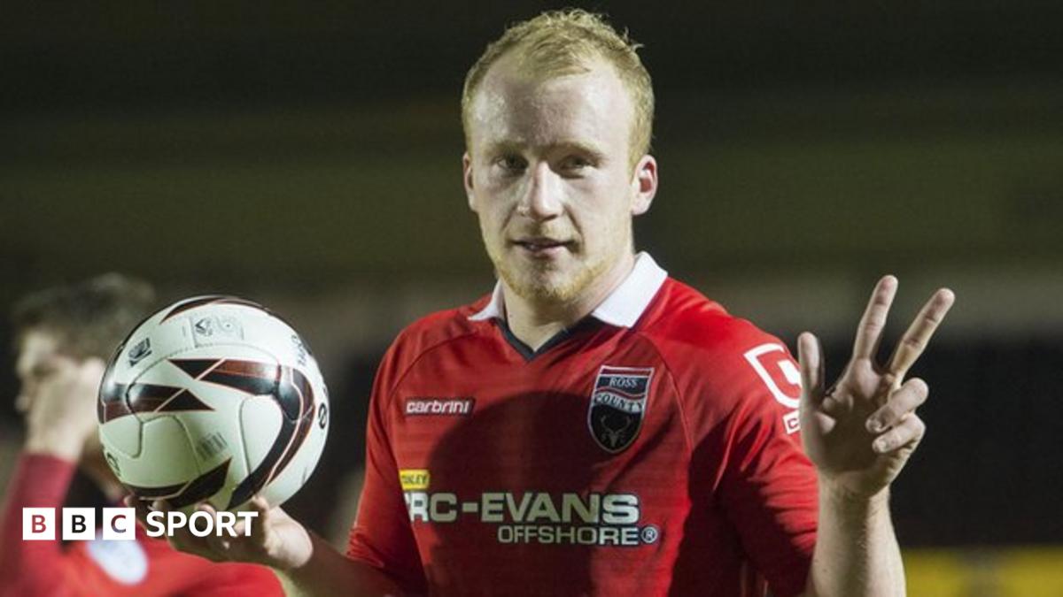 Ross County: Liam Boyce and Craig Curran win new deals - BBC Sport