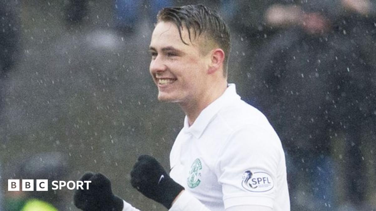 Scott Allan: Hibs midfielder is Championship PFA player of year - BBC Sport