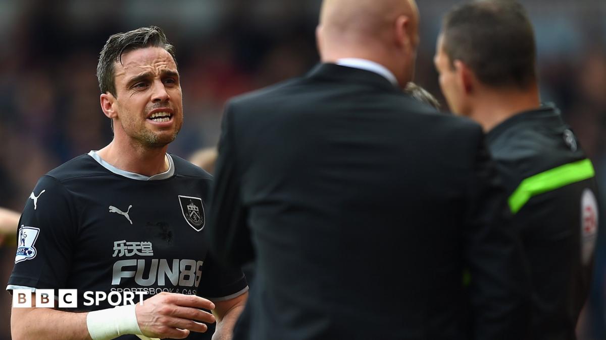 Burnley contest Michael Duff red card in loss at West Ham - BBC Sport