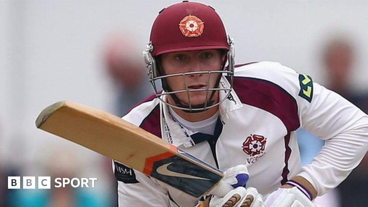 County Championship: Steven Crook hits 102 not out in draw - BBC Sport