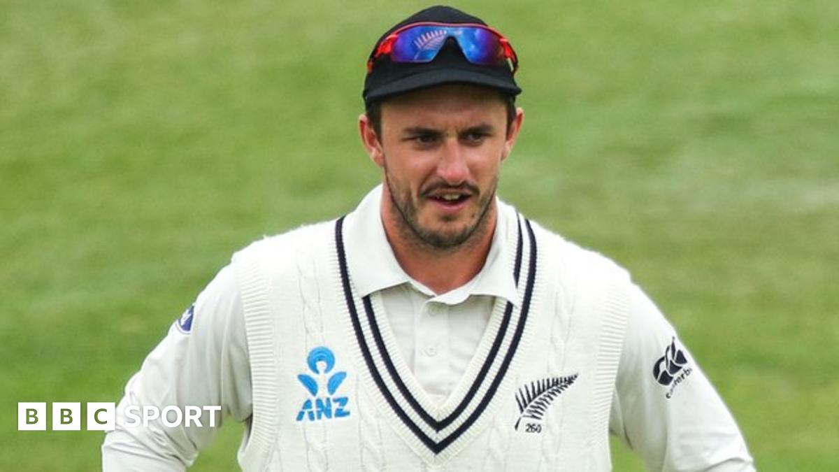 Hamish Rutherford: Derbyshire sign New Zealand batsman - BBC Sport