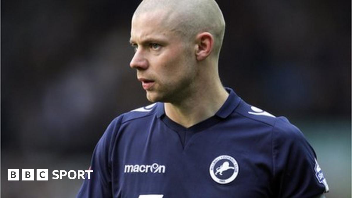Alan Dunne among 18 Millwall players released - BBC Sport