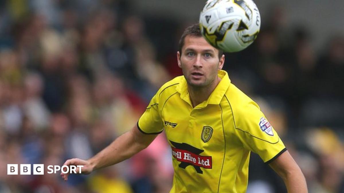 Phil Edwards: Burton Albion defender signs new deal - BBC Sport