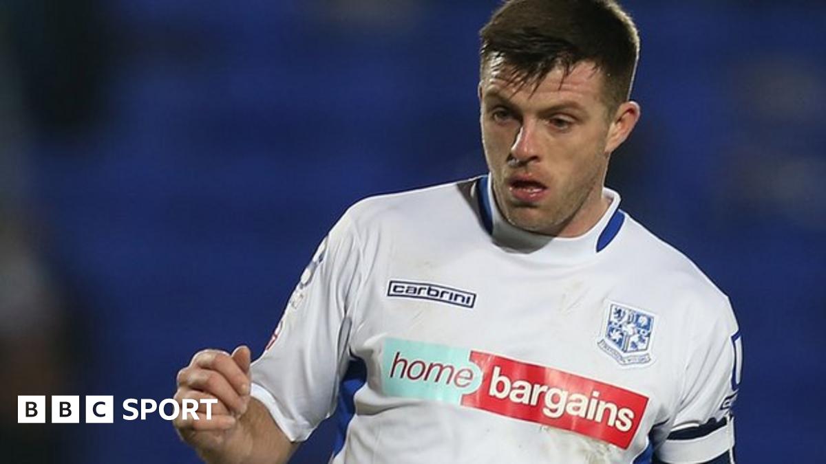 Steve Jennings: Tranmere midfielder agrees new contract - BBC Sport