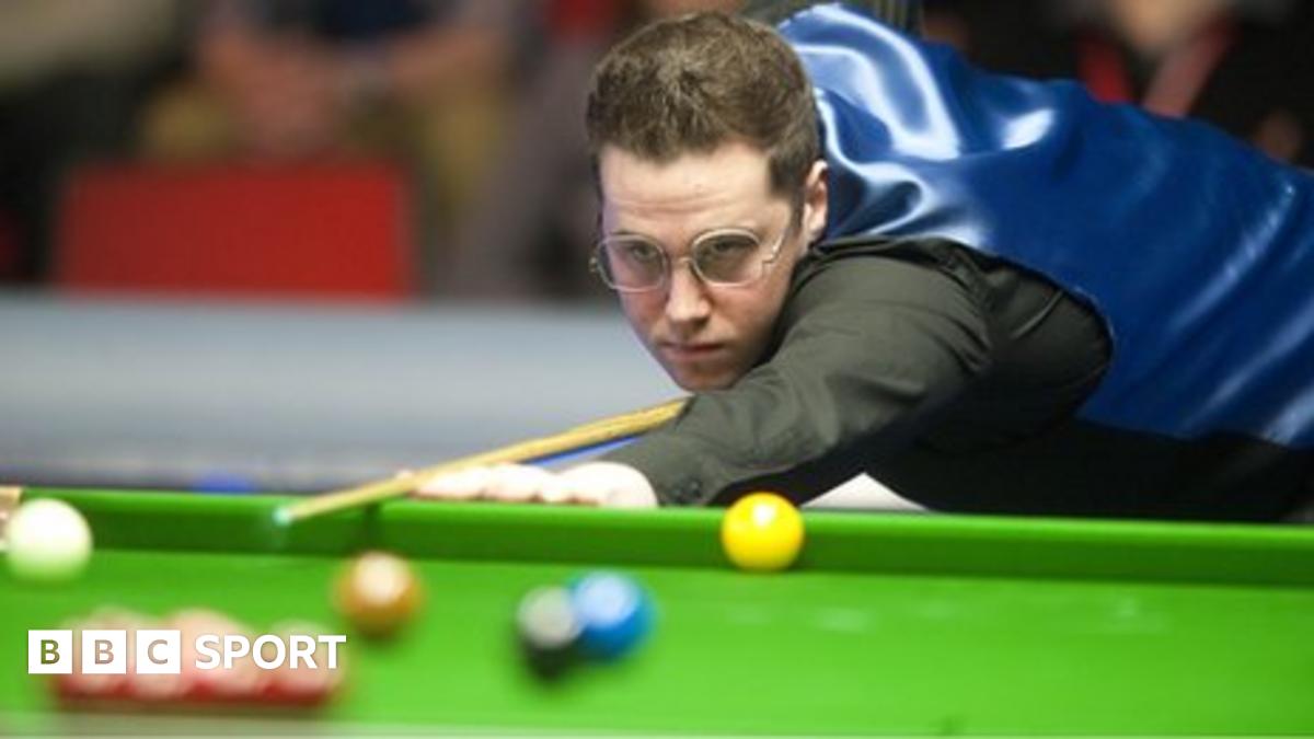 Welsh trio win places on professional World Snooker circuit - BBC Sport