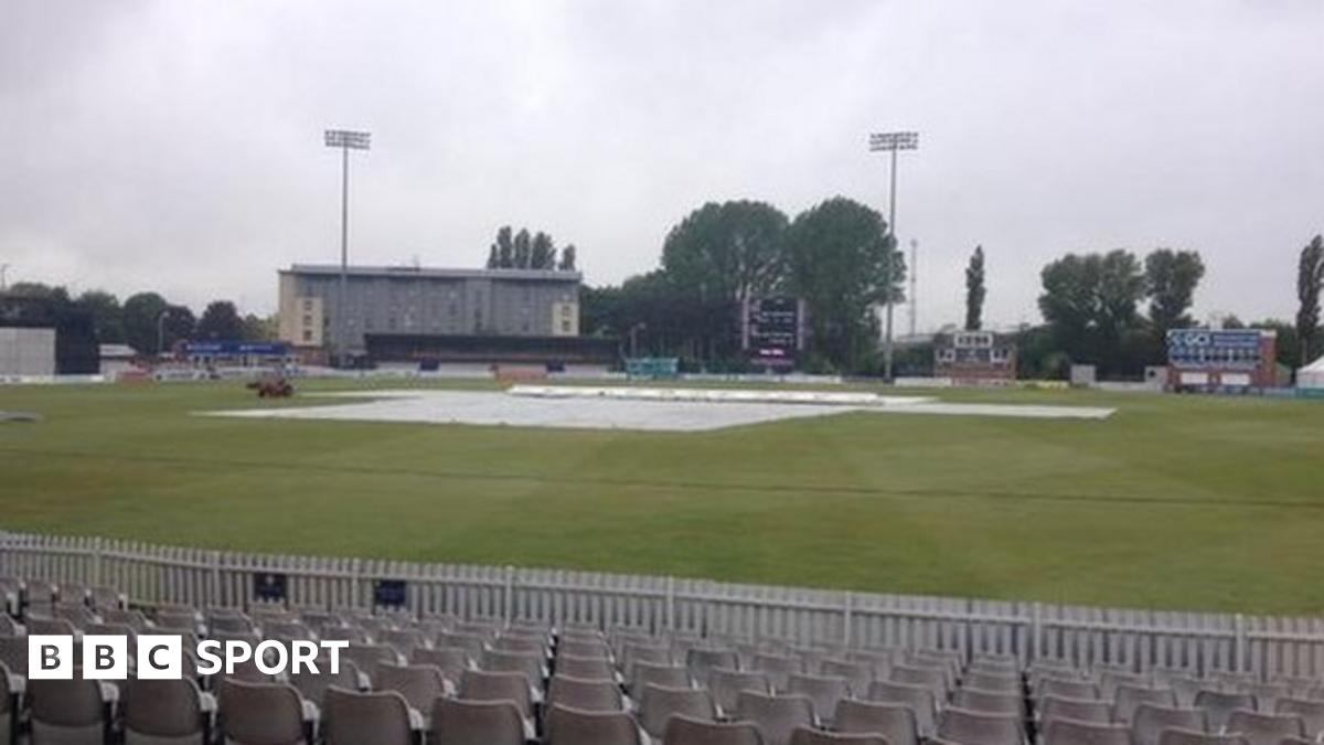 County Championship: Damp pitch forces Derby washout - BBC Sport