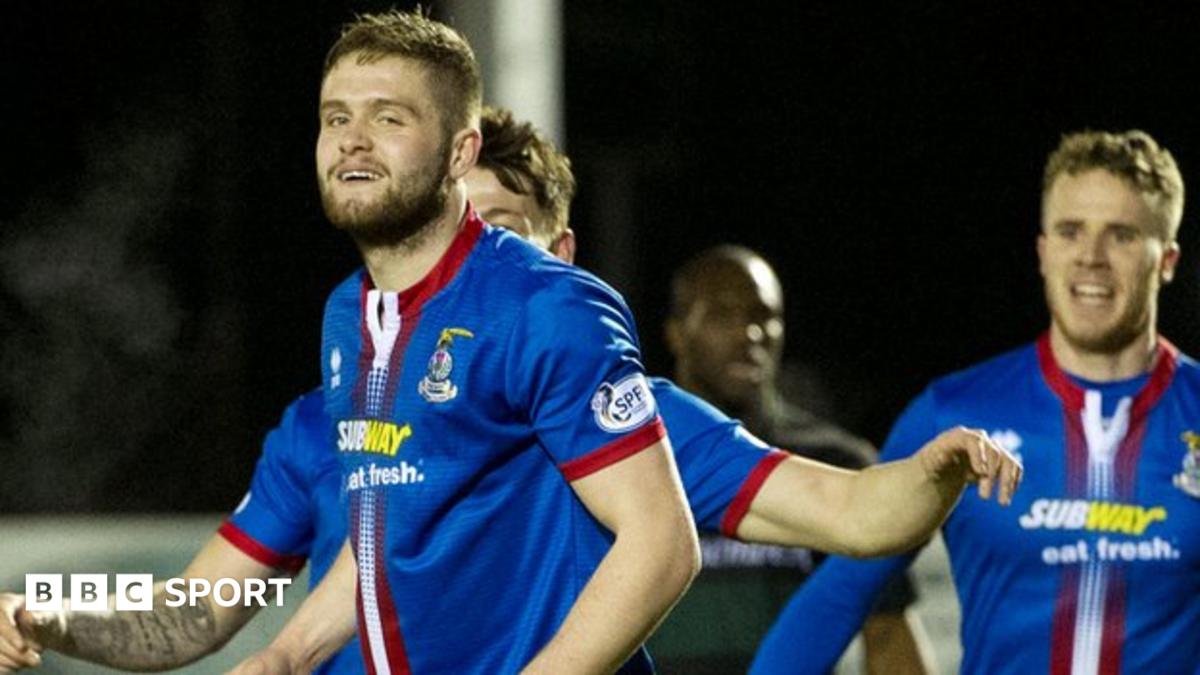 Inverness: Danny Devine secures new Caley Thistle contract - BBC Sport