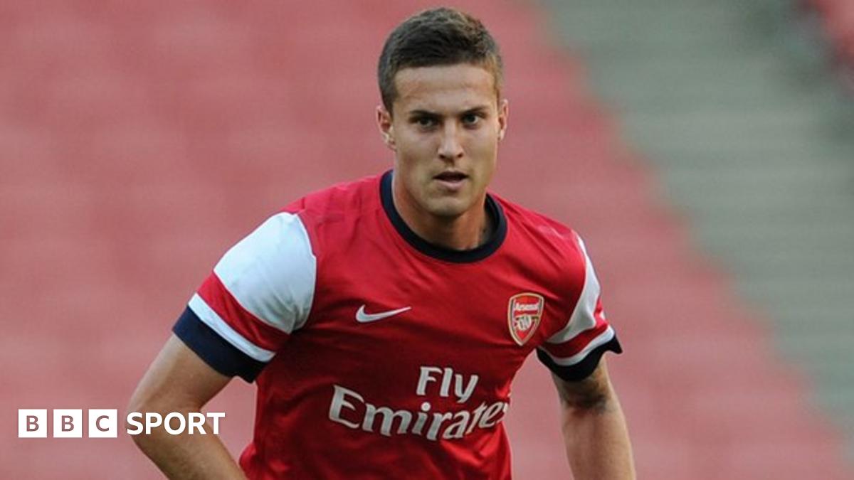 Crawley Town: Conor Henderson signs new six-month contract - BBC Sport