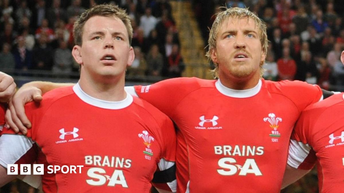 Merthyr coach confirms bids for Matthew Rees and Andy Powell - BBC Sport