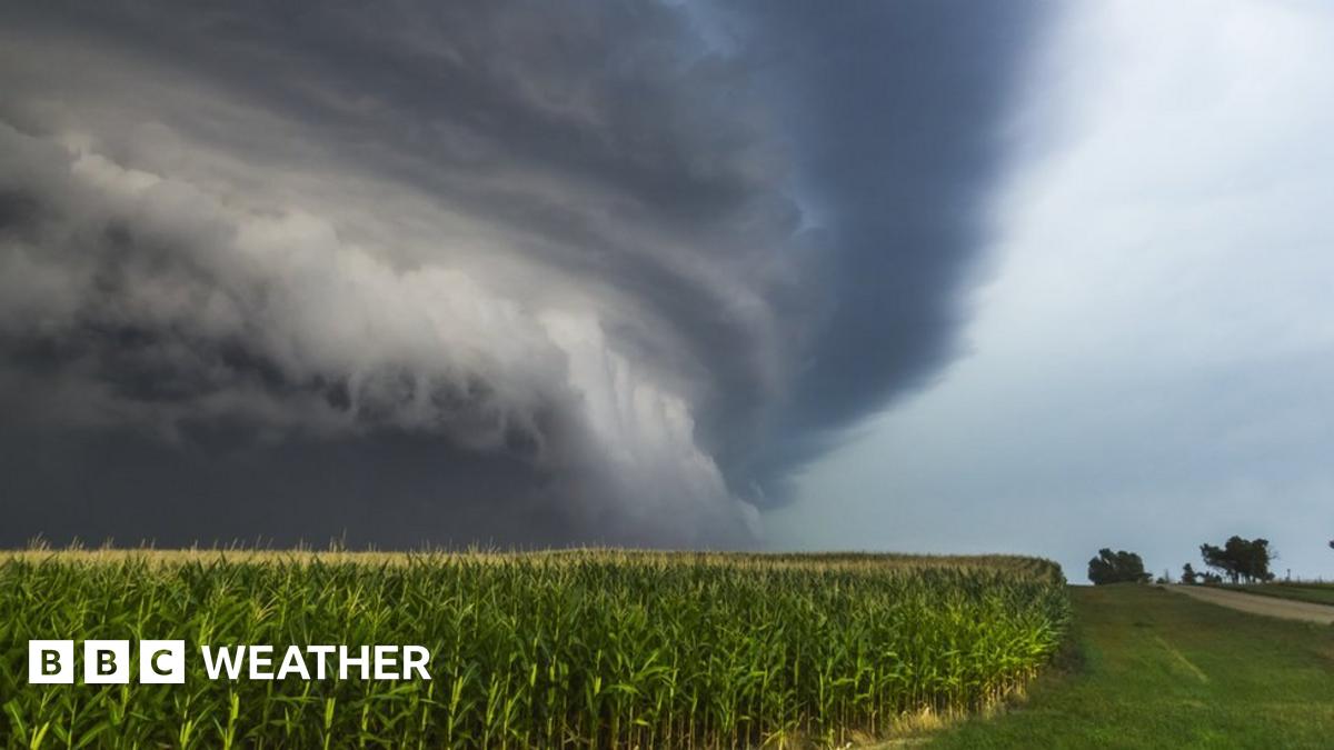 What is a derecho? - BBC Weather