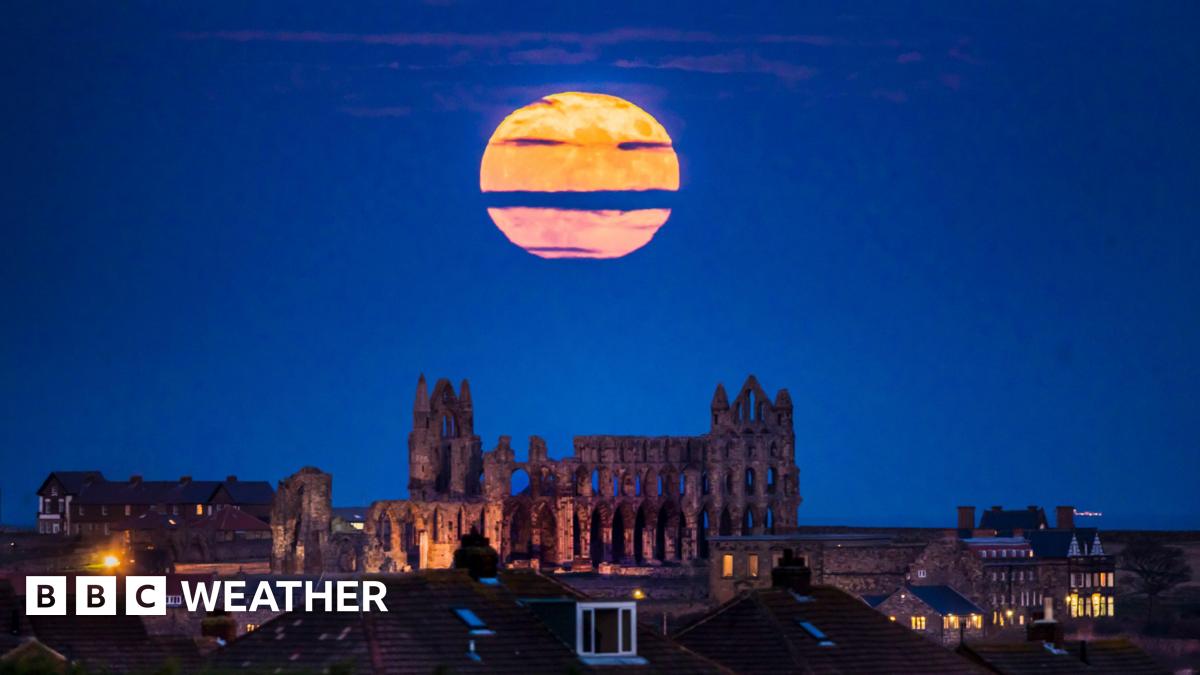 Last full Moon of 2024: When to see the December Cold Moon - BBC Weather