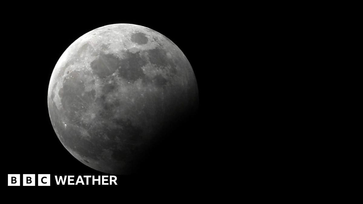 What time is the supermoon lunar eclipse? - BBC Weather