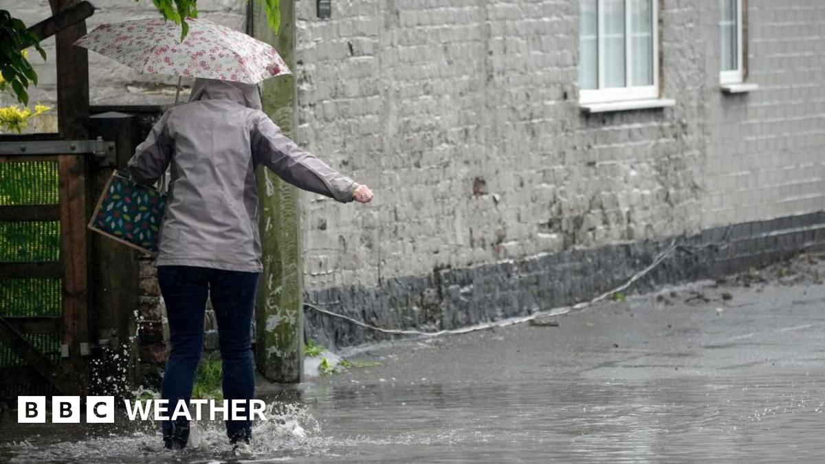 Rainfall warning as southern UK to get a month's worth of rain - BBC ...