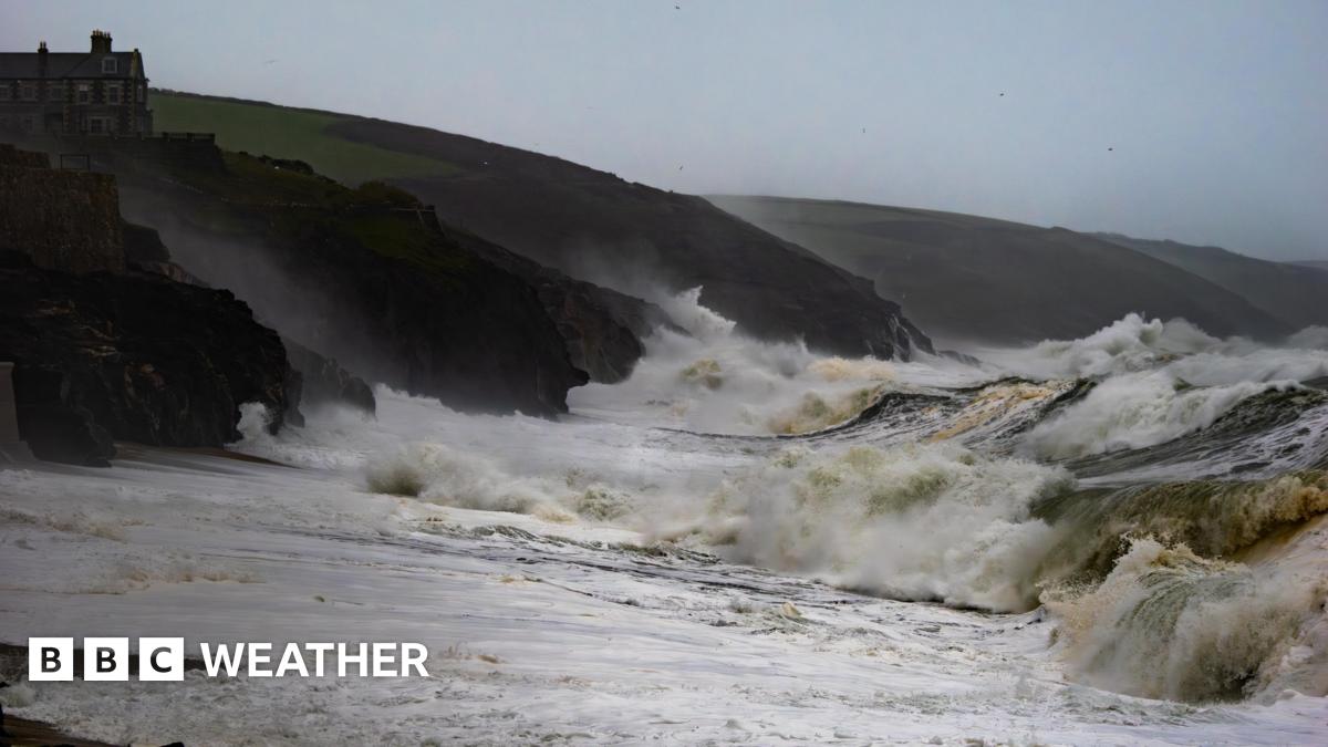 Heavy rain and gales hit UK as weather warnings issued - BBC Weather