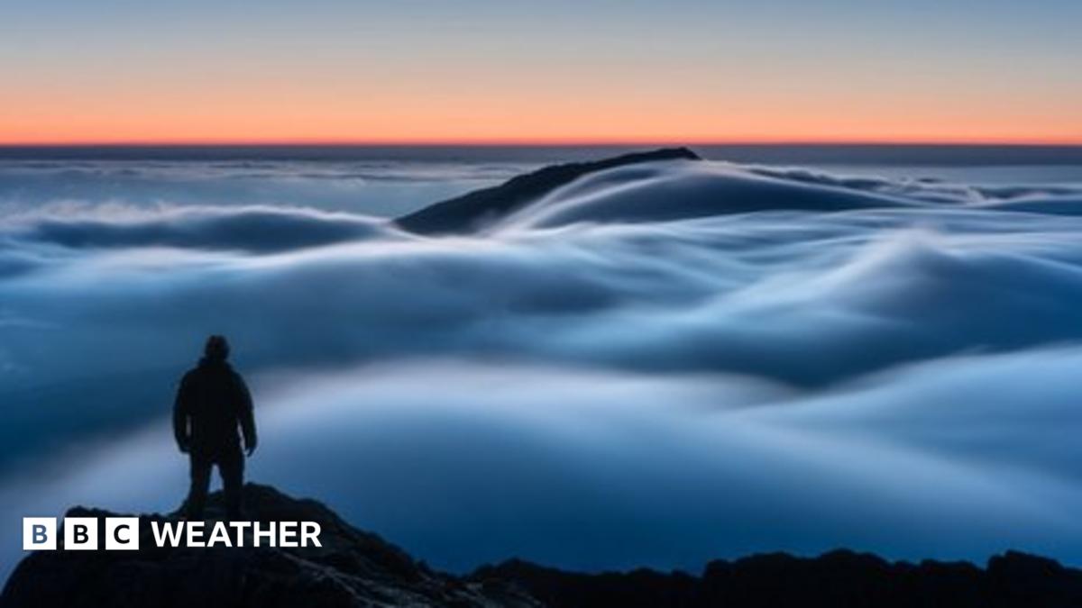Spectacular cloud over Welsh mountain takes top photo prize - BBC Weather