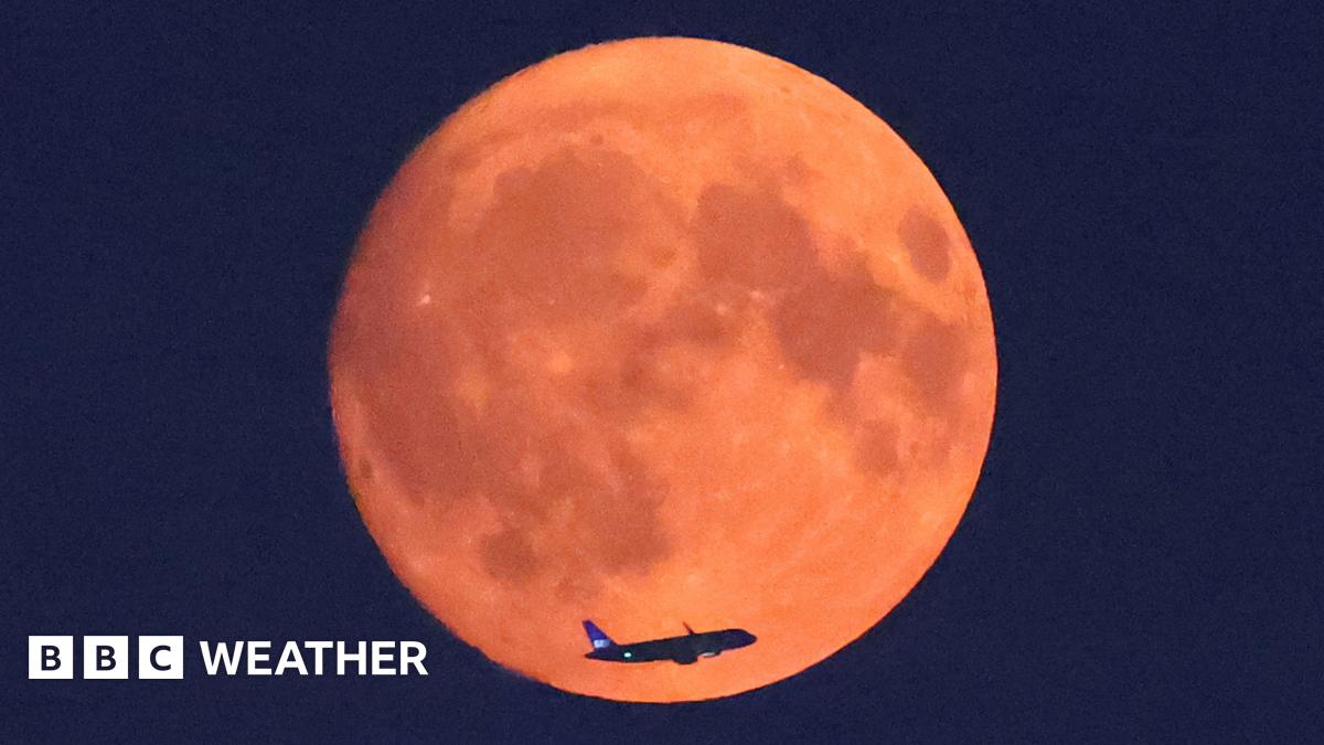 Full blue supermoon turns red and how you can see it next time - BBC ...