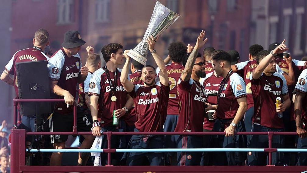 Aston Villa news: Villa celebrate Europa League title with trophy ...