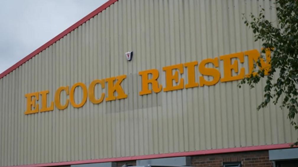 Elcock Reisen customers should get money back, says boss - BBC News