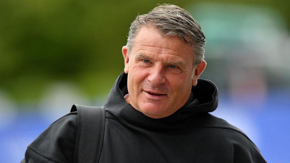 Interim boss Rick Passmoor taking Leicester job 'day-by-day' - BBC Sport