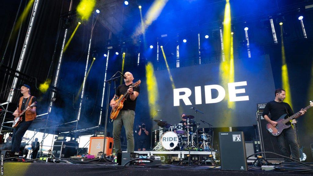 Premier League predictions: Chris Sutton v Ride's Andy Bell & Steve ...