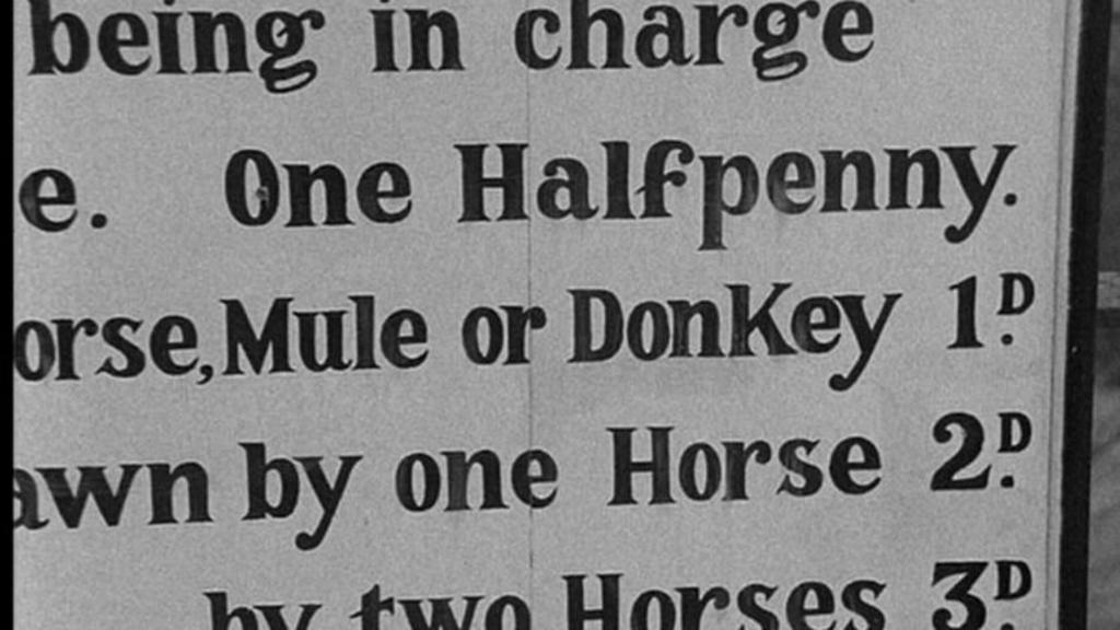 BBC Archive 1971: Saltburn's Halfpenny Toll Bridge - BBC
