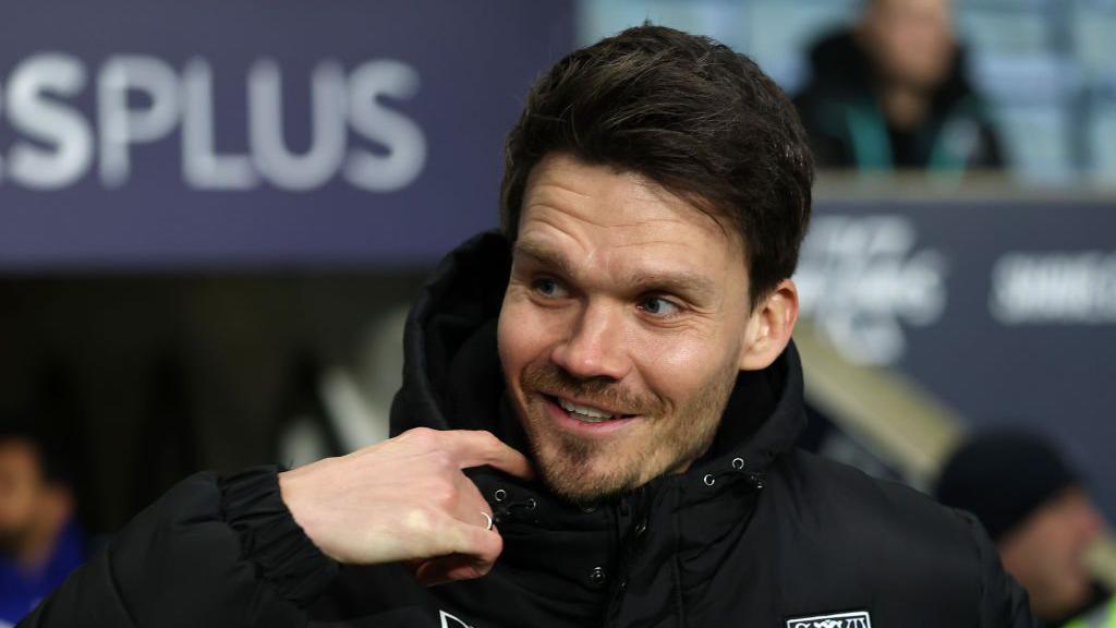 Rangers: Danny Rohl is 'aware, astute & ambitious' - BBC Sport