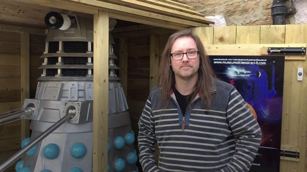 Doctor Who: Village rallies round man's homemade Dalek - BBC News