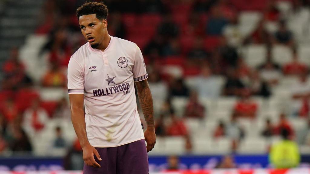 Brentford news: Myles Peart-Harris joins Swansea on loan - BBC Sport
