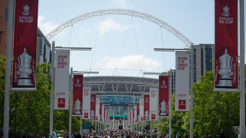 FA Cup semi-final draw: Who will your team be facing? - BBC Sport