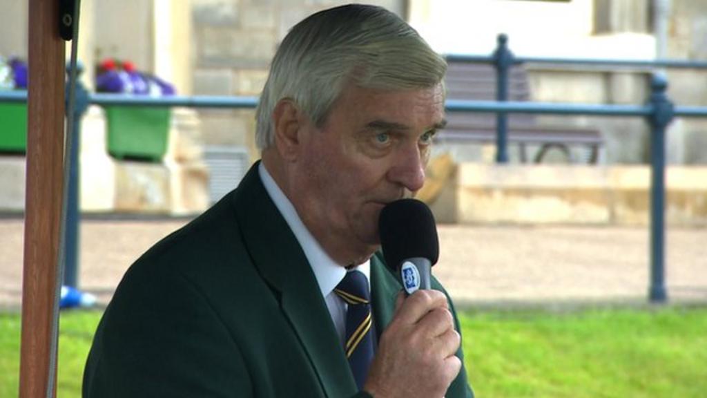 The Open 2015: Ivor Robson signs off as tee announcer - BBC Sport