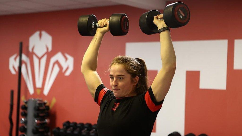 Lisa Neumann: Turning pro has been life-changing for Wales wing - BBC Sport