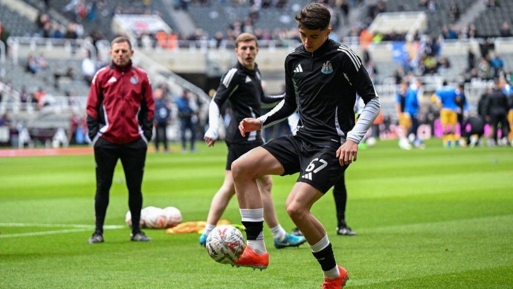 Newcastle United news: Fan views on Lewis Miley - BBC Sport
