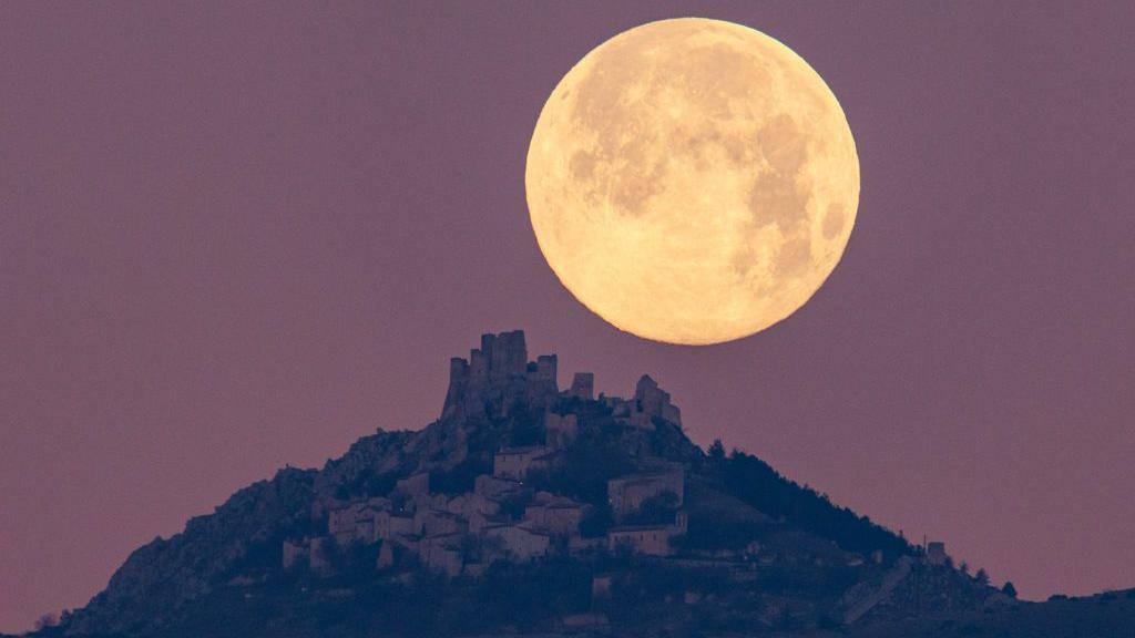 Wolf Moon 2026: What is January's full Moon and when can you see it ...