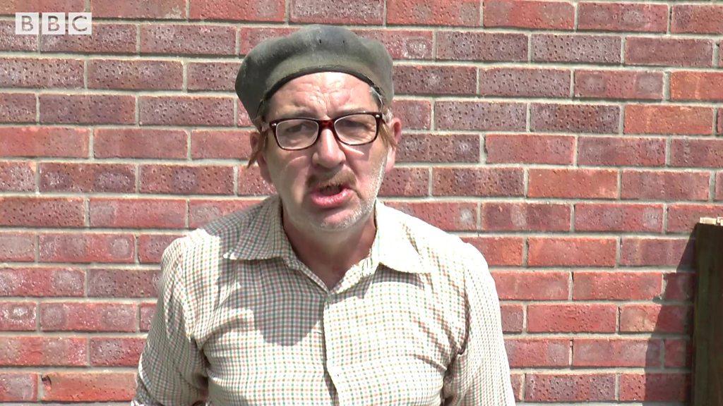 Wali Tomos yn ysbrydoli'r hogia cyn eu gêm agoriadol yn Ewro 2016 - BBC ...