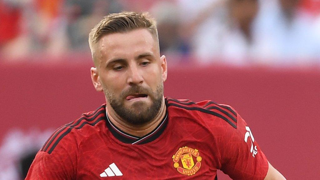 Luke Shaw: Manchester City Treble 'hurt a lot' - BBC Sport