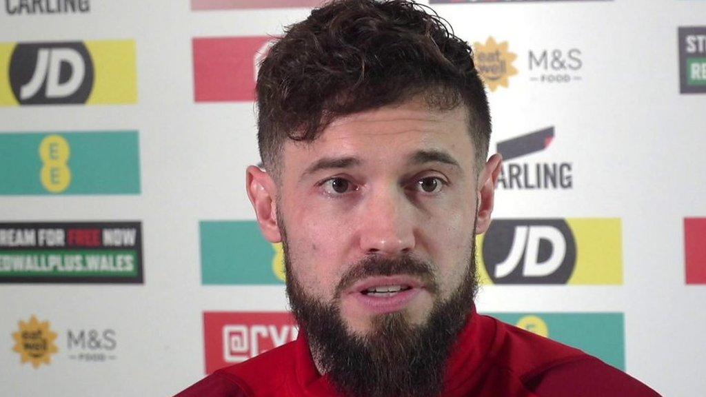 Tom Bradshaw: 'I am an old-fashioned striker' - BBC Sport