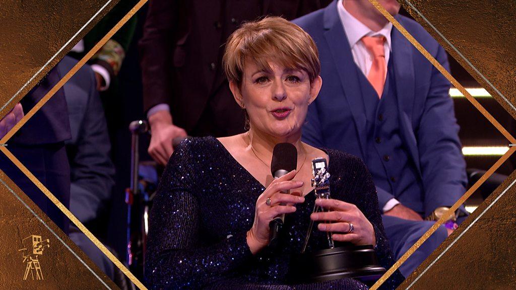 Baroness Grey-Thompson wins Lifetime Achievement award - BBC Sport