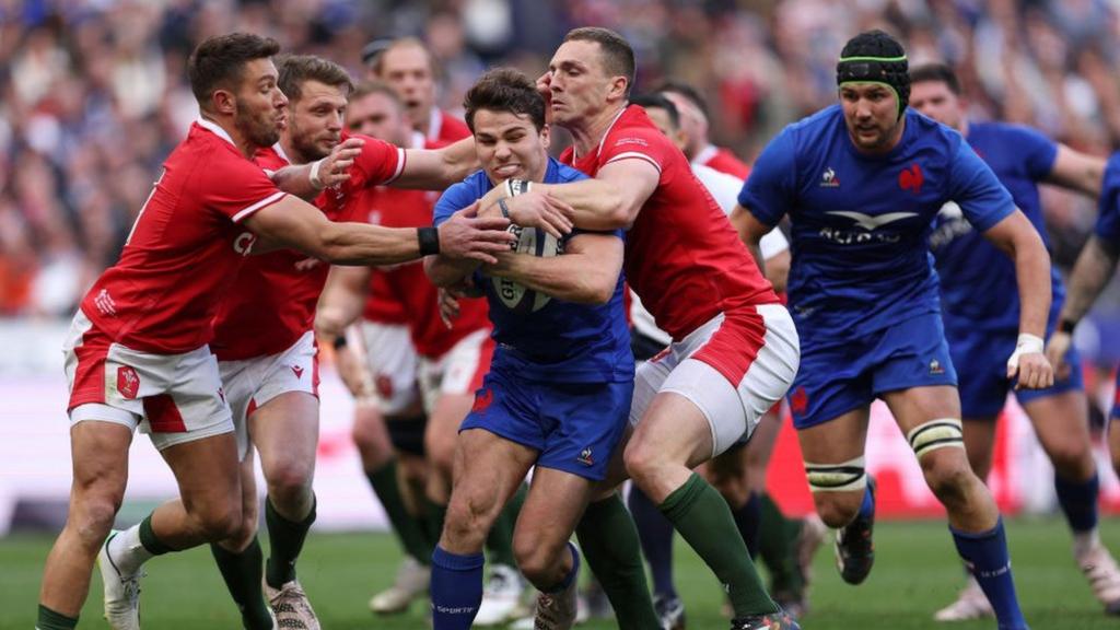 Six Nations: France beat improved Wales in Paris - reaction - BBC Sport