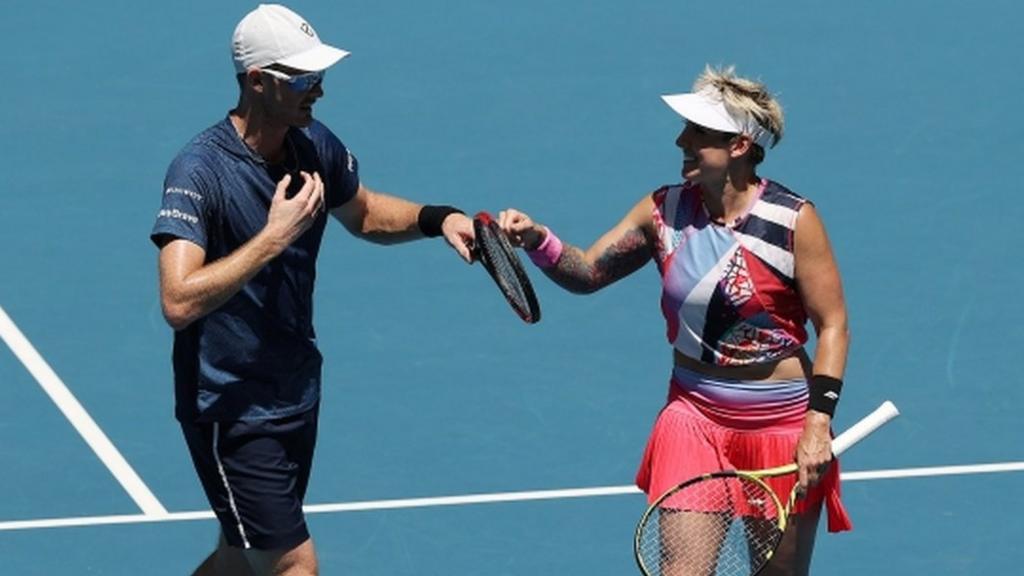 Australian Open: GB's Jamie Murray beaten in mixed doubles final - BBC Sport